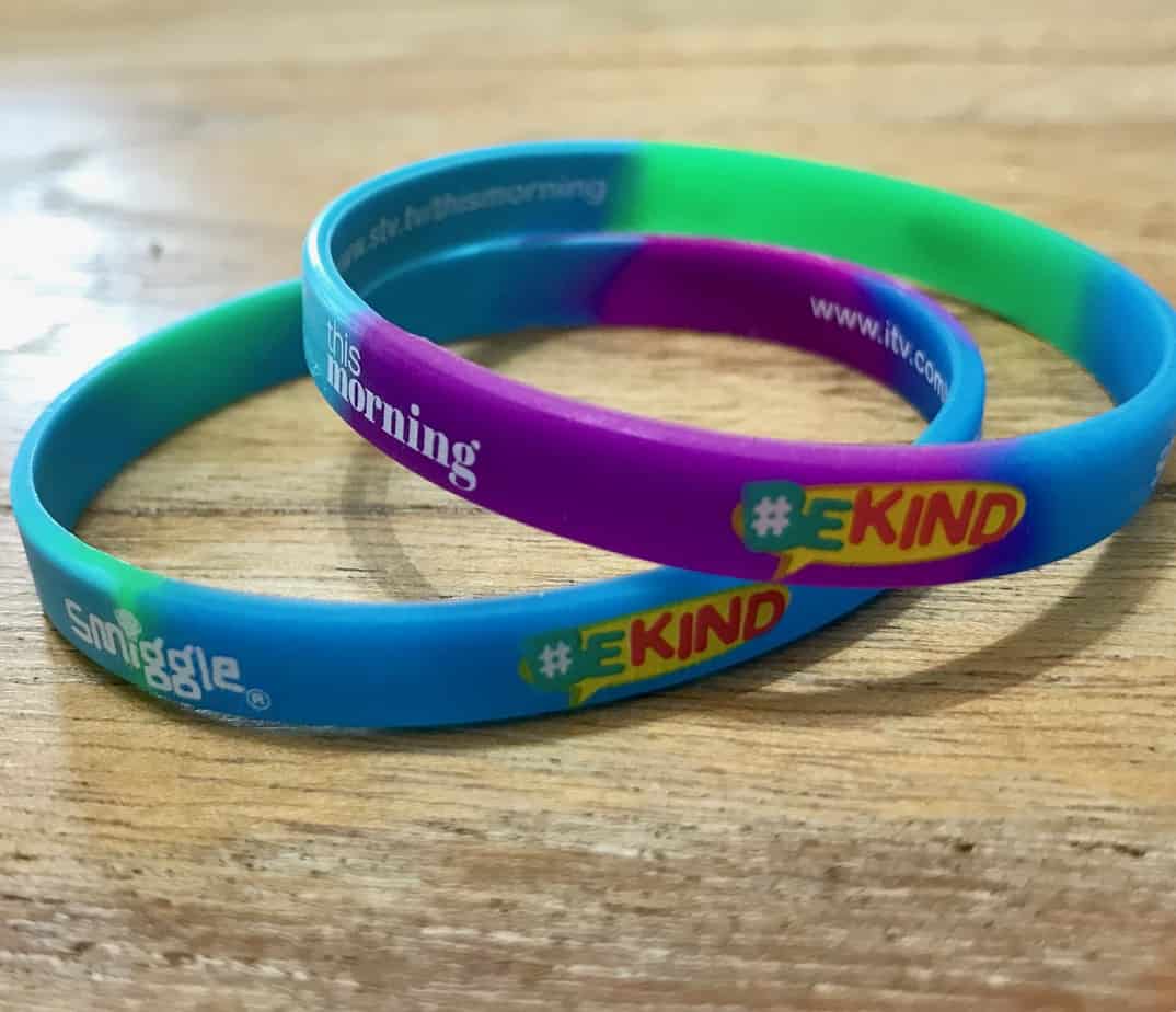 The Be Kind campaign and how to get a free Smiggle Be Kind band